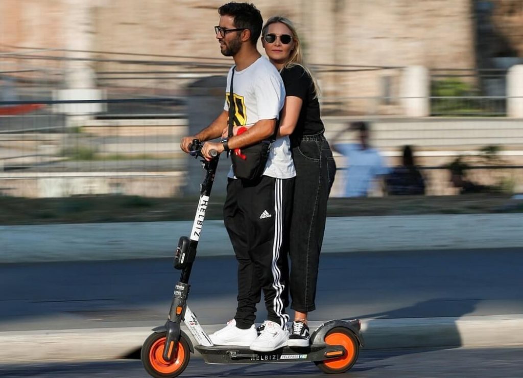 How to Ride an Electric Scooter: Simple Steps & Tips — February 2024