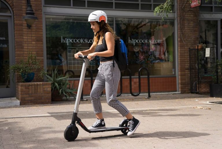 Segway Ninebot ES4 Review 2025 - Personal Electric Transport